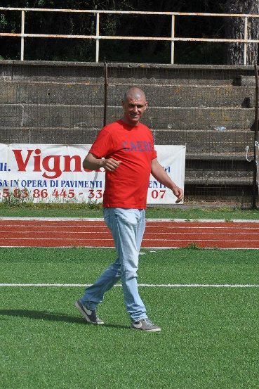 Mister Stefano De Santis, la "Iena del Sasso", compie 50 anni - Ortica ...