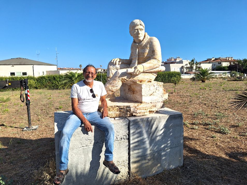 Una scultura per Angelo Vassallo nel giardino di viale Mediterraneo a ...